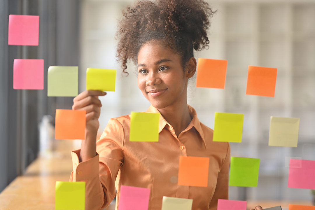 Mastering The Debrief Meeting: A Guide To Effective Hosting EventsCase.com